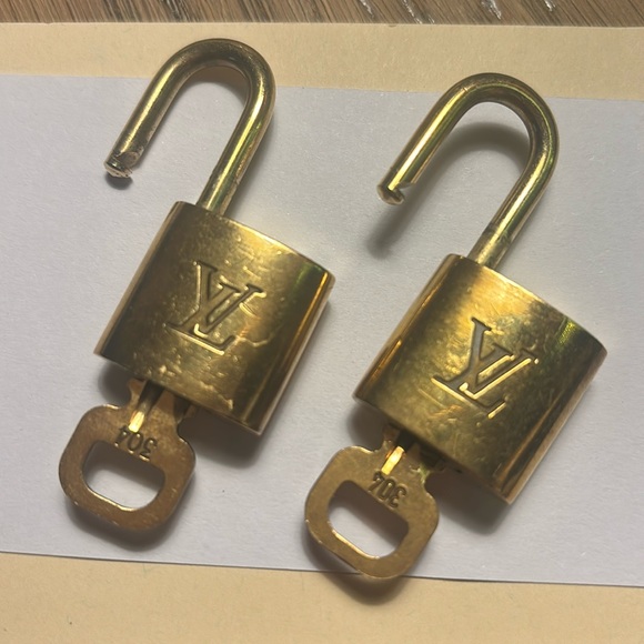 Louis Vuitton | Accessories | Authentic Louis Vuitton Lock And Key 34 ...